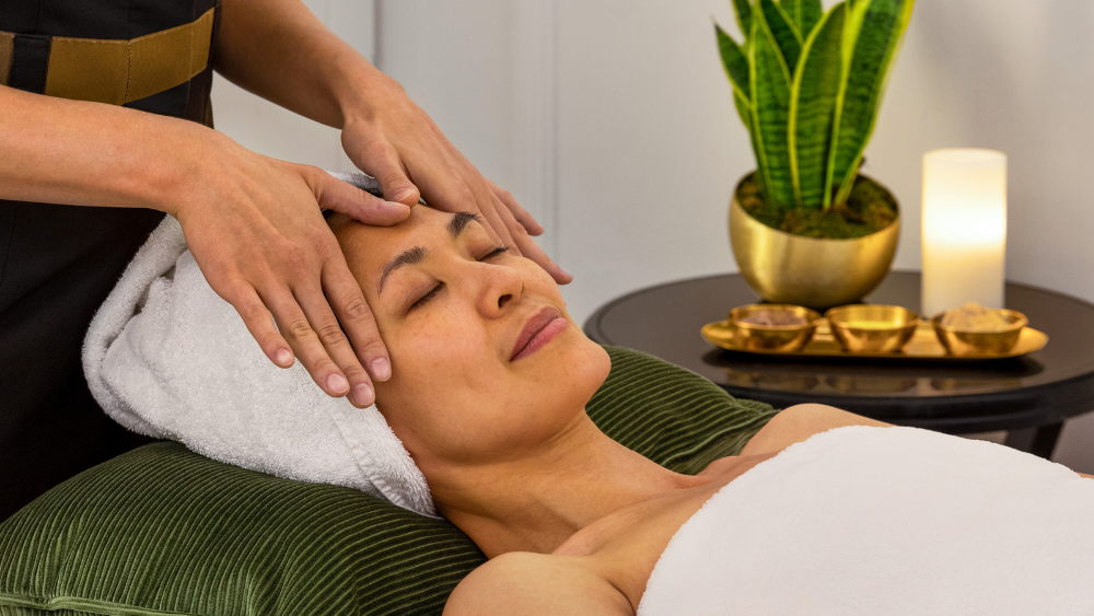 Shangri-La Paris - Anti Aging Face Massage (30 min)